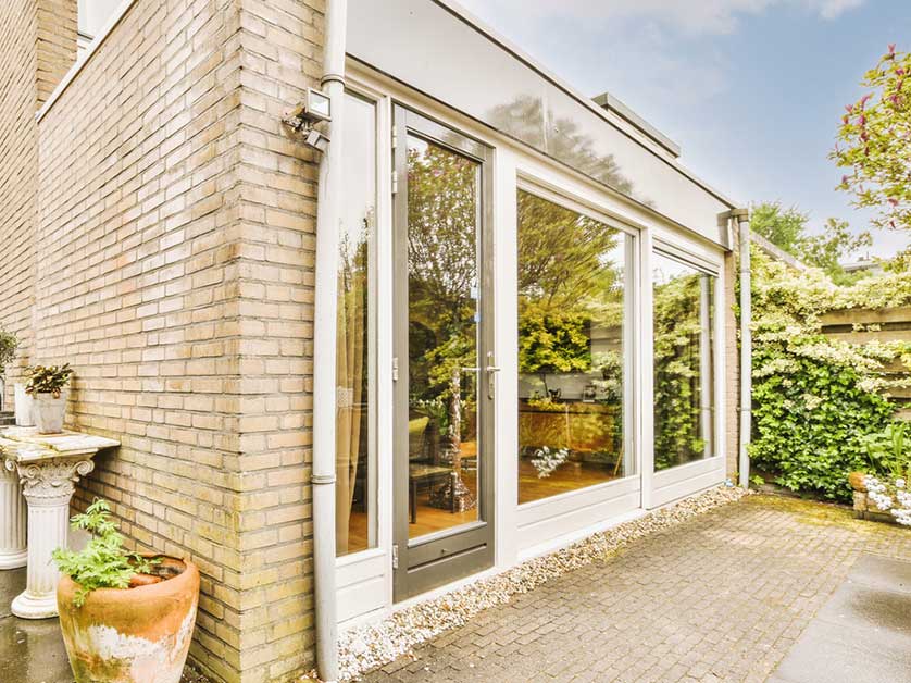 Ultimate Guide to Choosing Miami Impact Windows & Doors